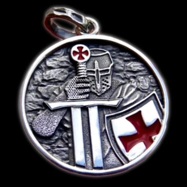 Knight Templar Necklace Christendom - CrewSkull®